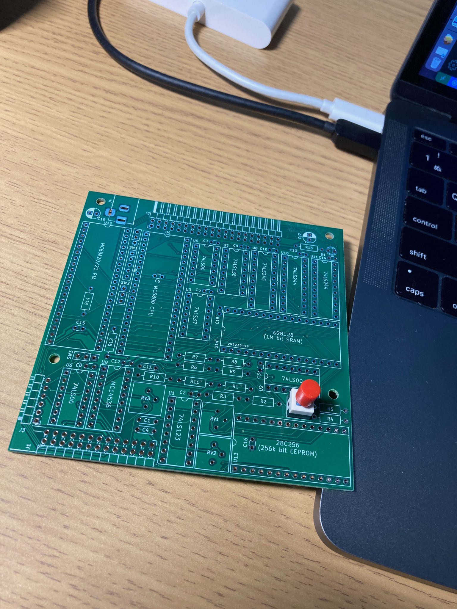 MC6800 CPUボード(2) プリント基板化 | KUNINET BLOG