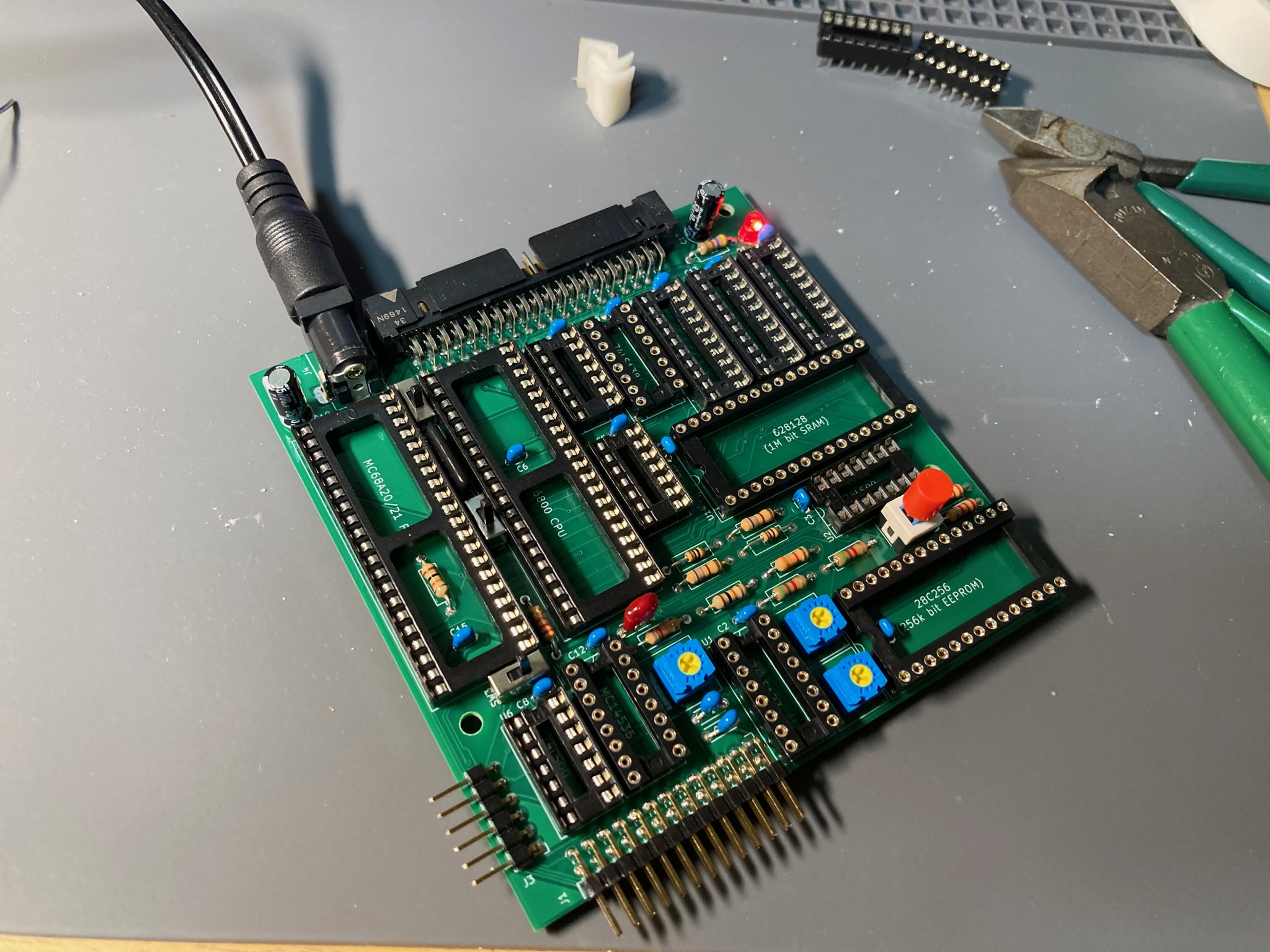 MC6800 CPUボード(2) プリント基板化 | KUNINET BLOG