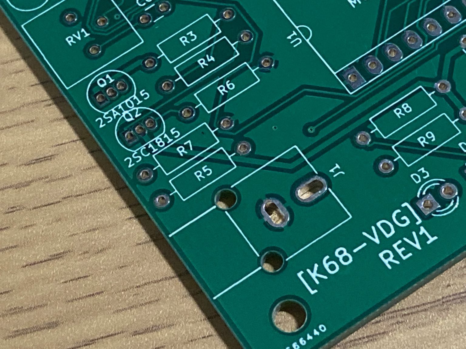 SBC68系用 MC6847 VDG ビデオボード(2) プリント基板化 | KUNINET BLOG